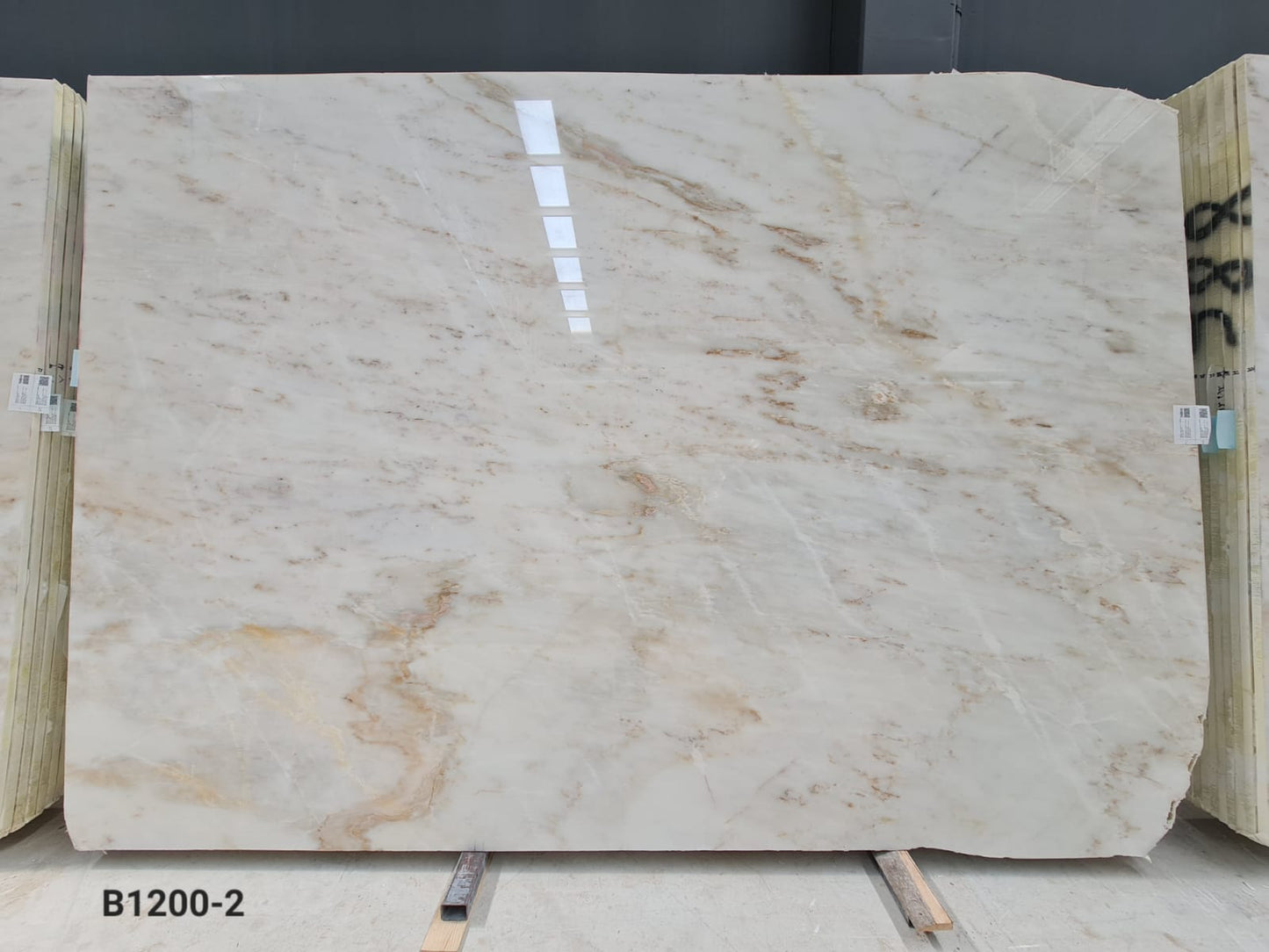 Calacatta Amber Polished Marble Slabs for worktops, bathroom vanity ...