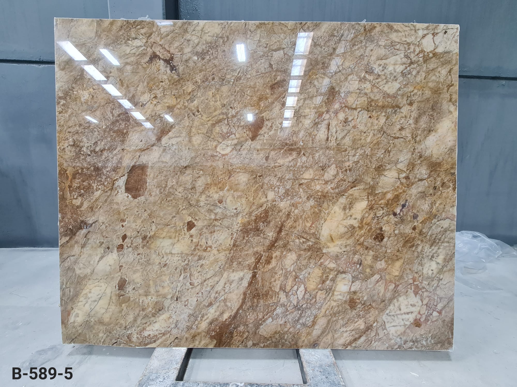 Calacatta Gold Polished Marble Slabs for worktops & more. – Emperor Marble