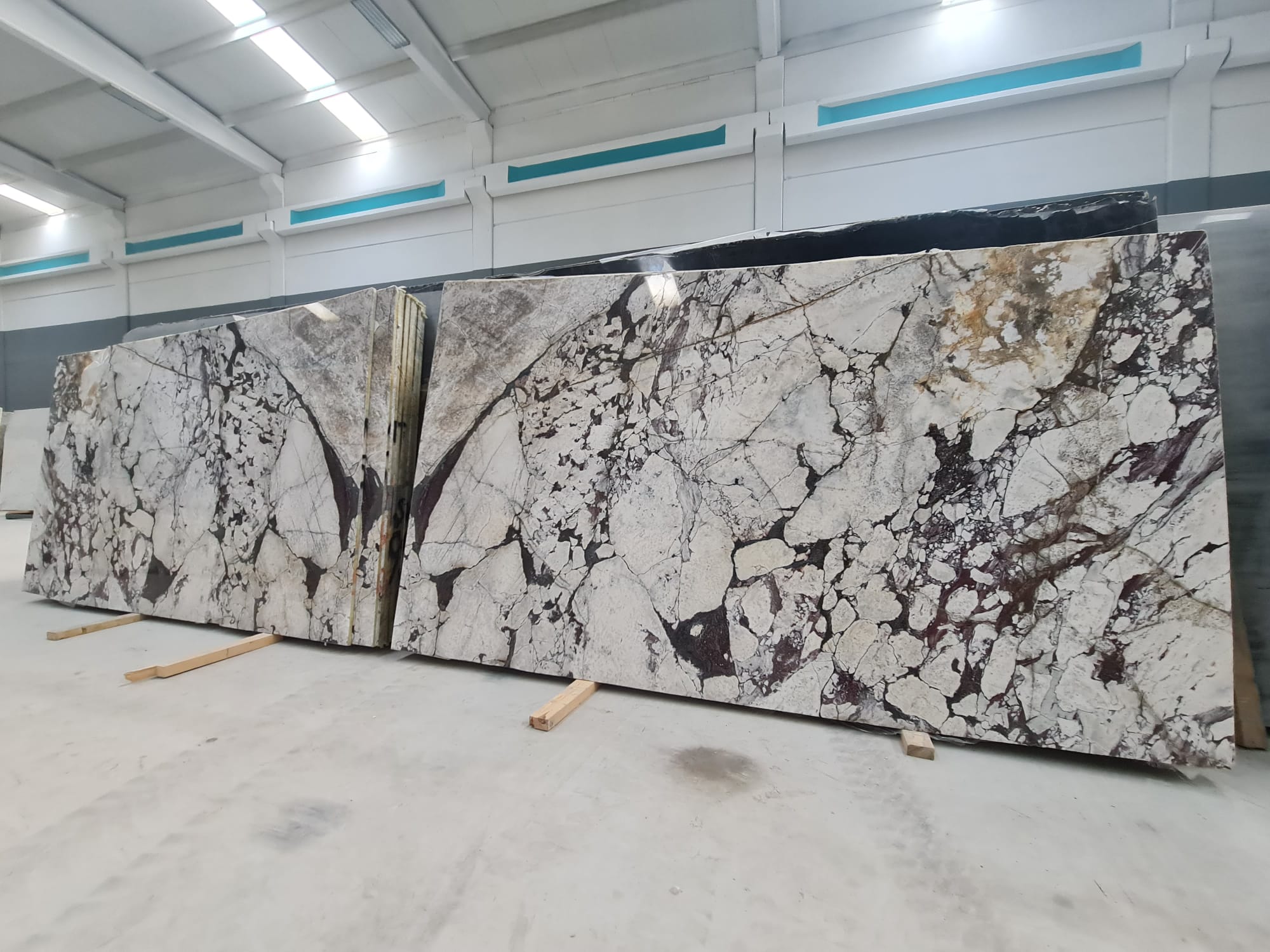 Calacatta Viola Marble Slabs for worktops & more. – Emperor Marble